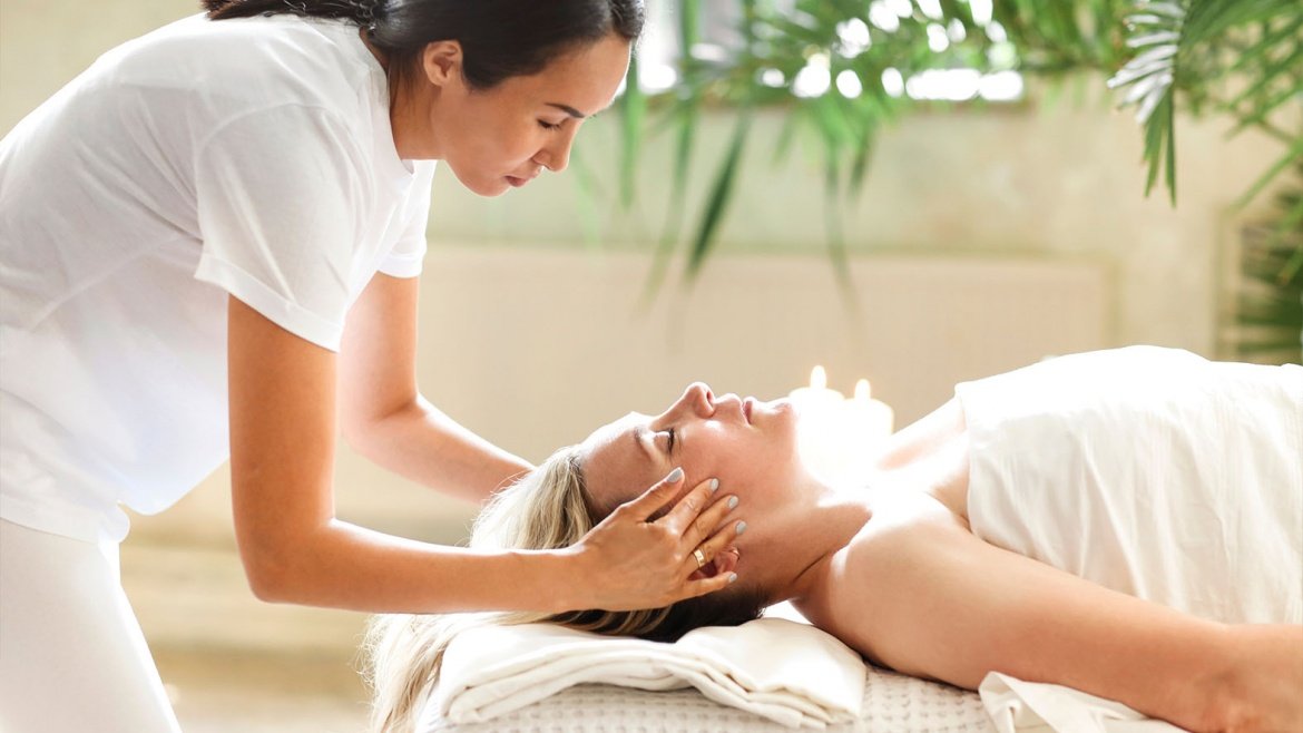 How A Deep Tissue Massage Benefits Your Brain And Aids In Numerous Ways ...